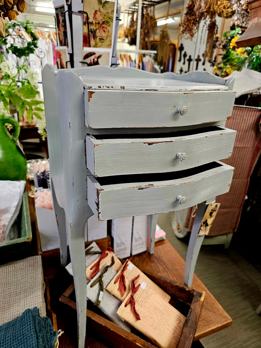 Sweet antique bedside – The French Cupboard Boutique